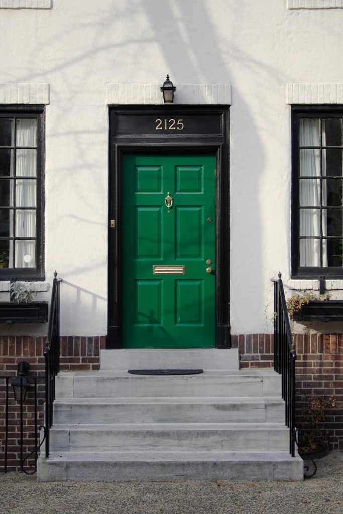 17 Green Front Door Ideas to Bring Harmony to Your Home with Pictures