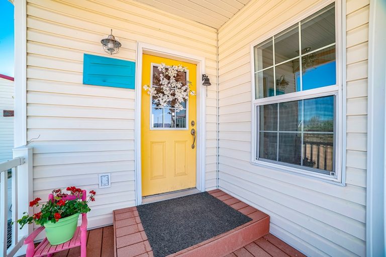15 Yellow Front Door Ideas for a Cheery Entrance