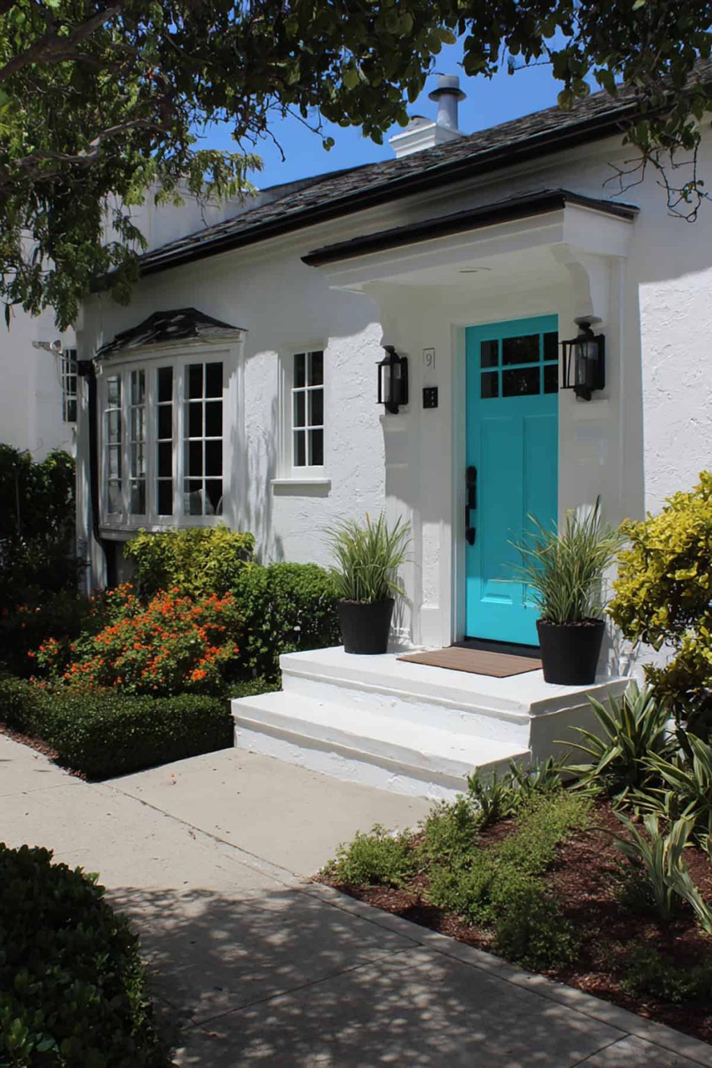 30 Blue Front Door Ideas for a Classy Curb Appeal