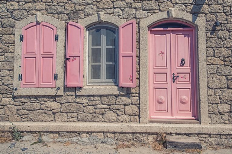 14 Pink Front Door Ideas to Bring Out Your Personality