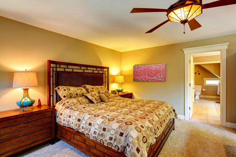 23 Large Master Bedroom Decorating Ideas that Visually Stand Out