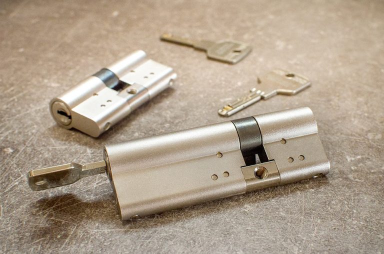 10 Types of Door Locks and How They Work (with Pictures)