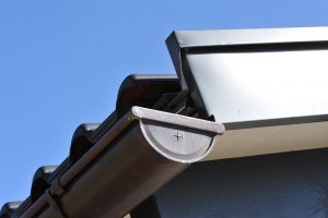 5 Maintenance-Free Gutter Alternatives that Look Better
