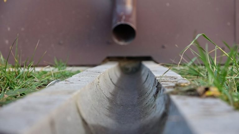 5 Maintenance-Free Gutter Alternatives that Look Better