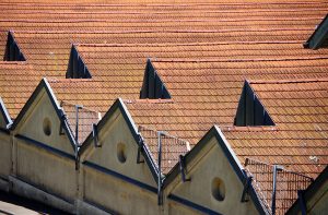Sawtooth Roofs - What They Are, Pros, Cons and Examples