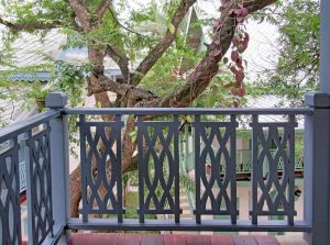 46 Timeless & TrendPorch Railing Ideas You'll Love - Homenish
