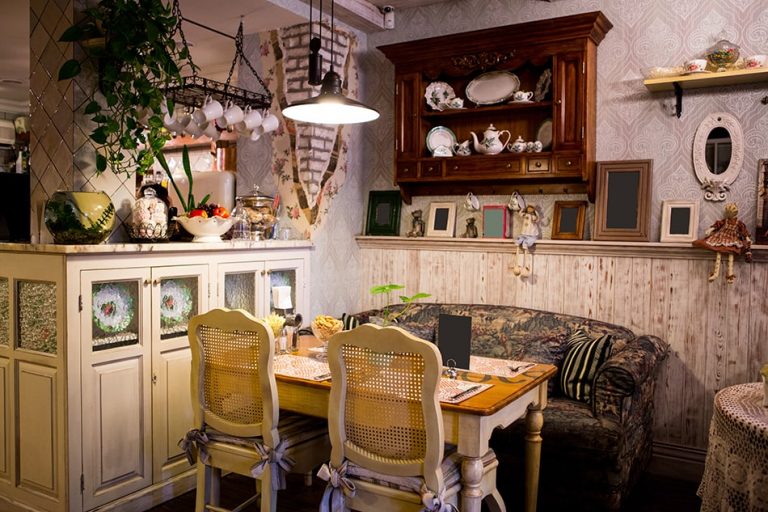 7 Country Decorating Stores You Can Shop Online