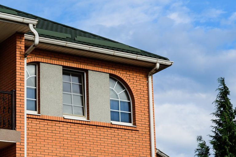 What Roof Color for a Red Brick House? - Homenish