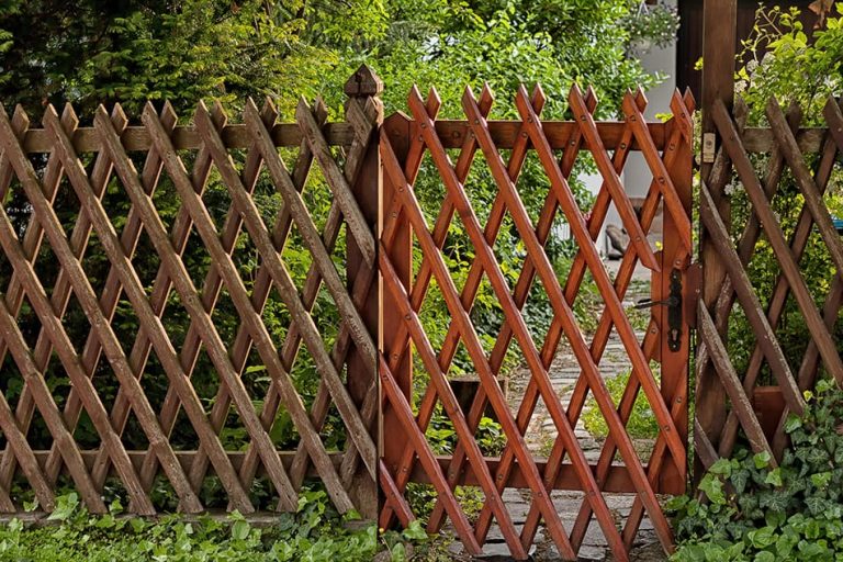 13 Types and Styles of Fences with Pictures - Homenish