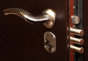 Parts of a Door Lock (2 Diagrams For Cylinder Lock & Padlock)