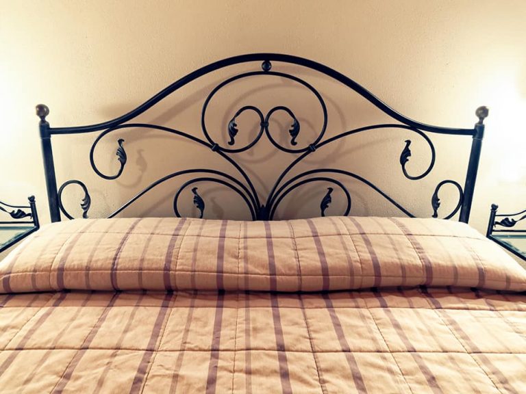What Are the Standard Headboard Dimensions? (3 Drawings Included)