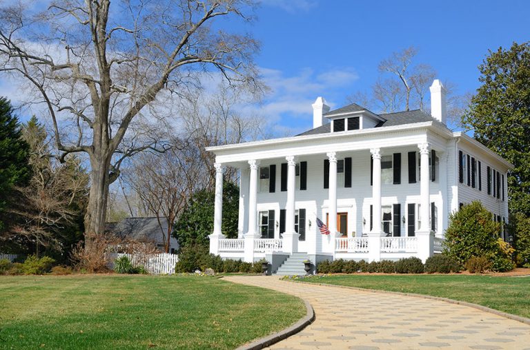 An Insight into the Classical Antebellum Architecture