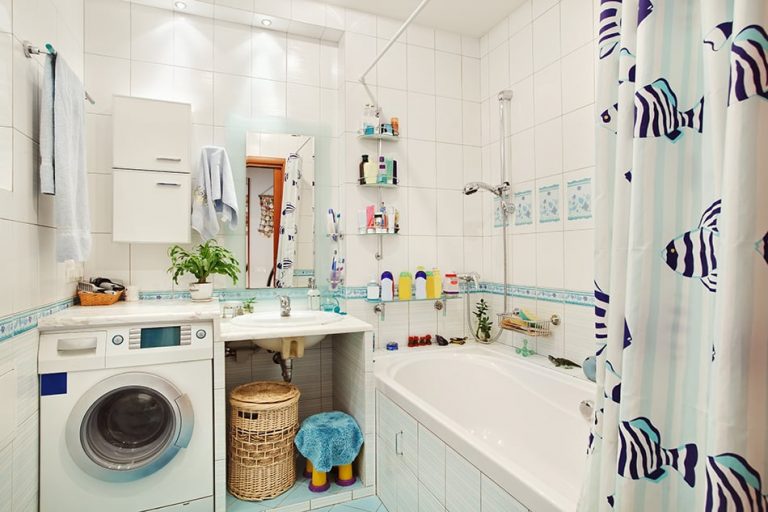 9 Clever 8’ x 8’ Bathroom Layout Plans For Small Space