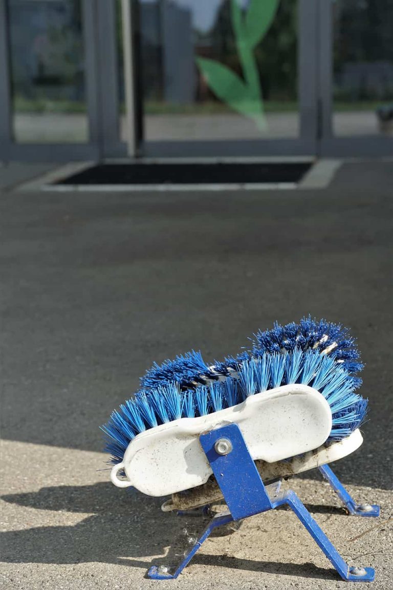 12 Different Types of Boot Scrapers (Cleaning Action, Scraper Materials ...