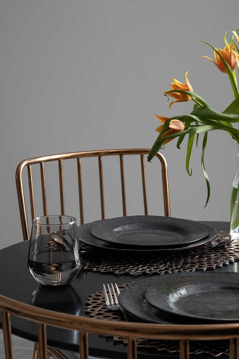 15 Beautiful Colors that Go Greatly with Black (with Pictures) - Homenish