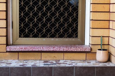 What Color Should a Screen Door Be?