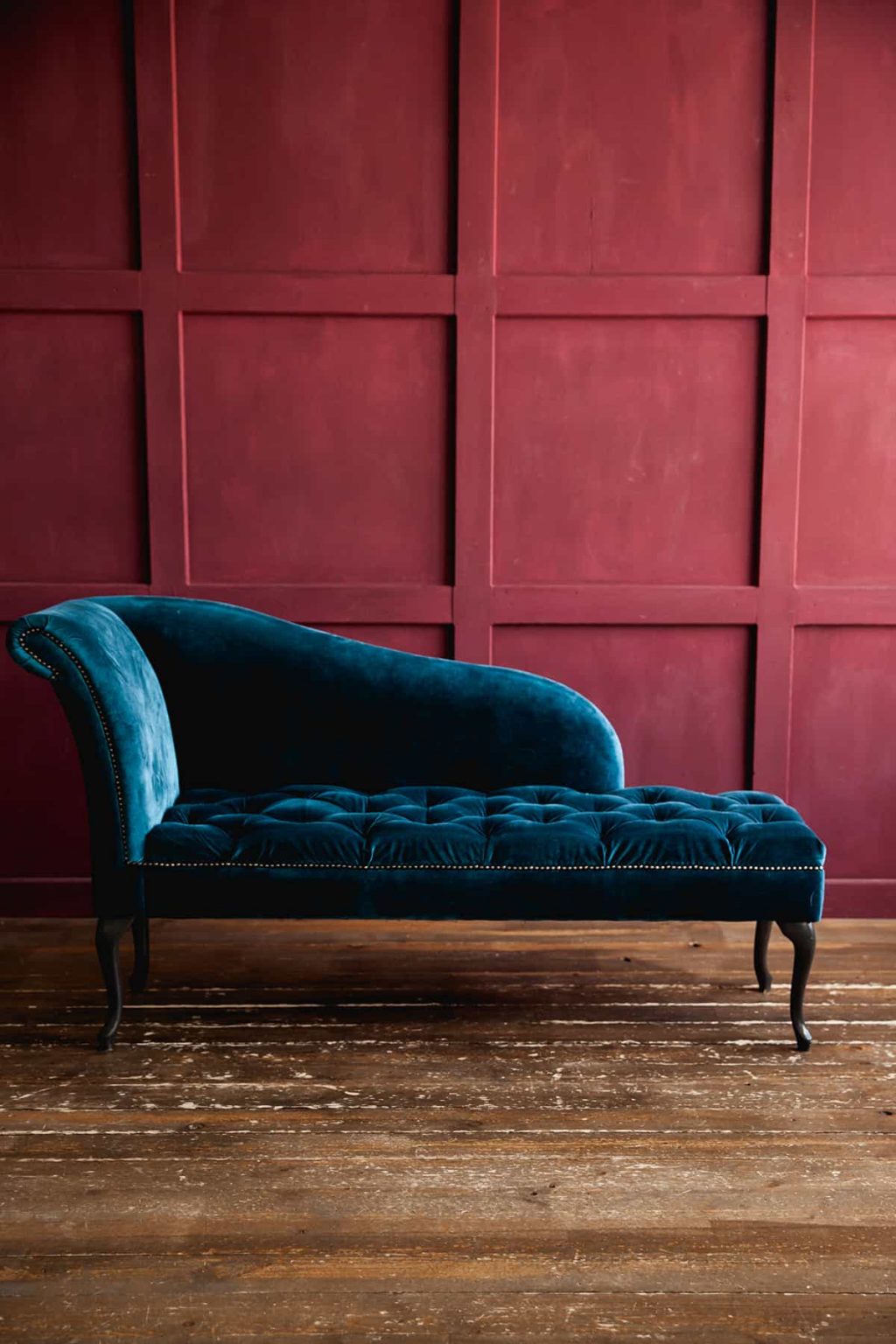 12 Captivating Burgundy Living Room Decor Ideas