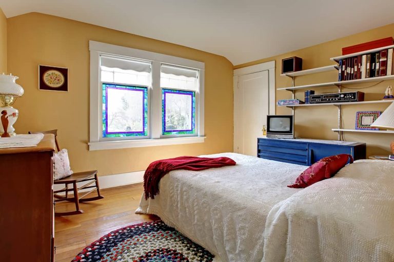 11 Wall Colors for Small Bedroom