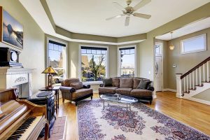 9 Bay Window Living Room Layouts (with Floor Plans) - Homenish
