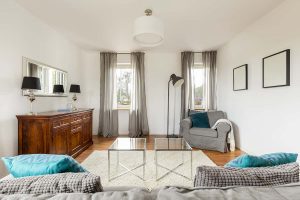 10 Excellent Square Living Room Layouts