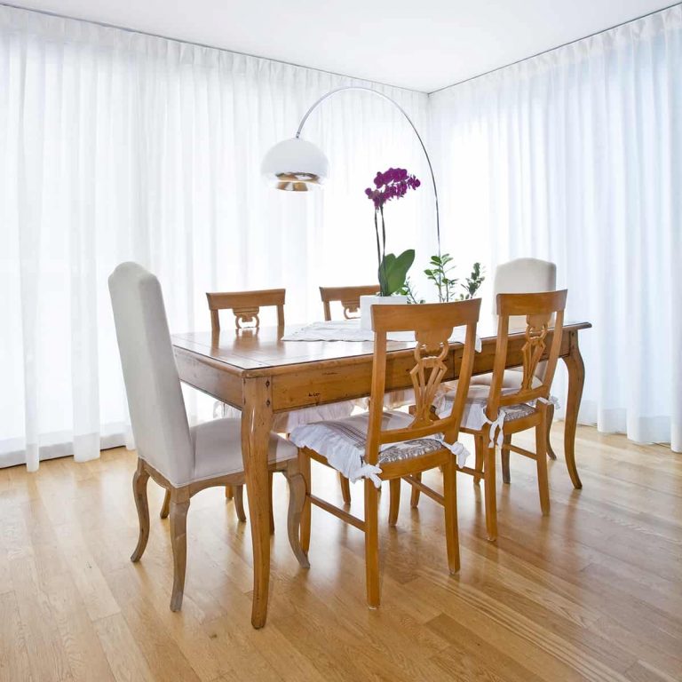 How to Decorate a Dining Table - Homenish