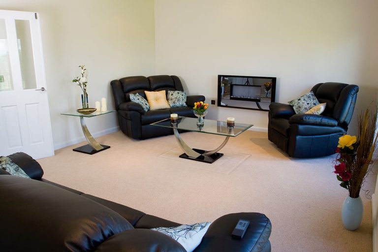 9 Great Living Room with Recliner Layouts