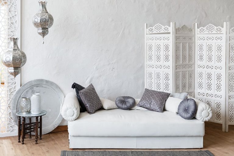 9 Excellent Colors that Go with Silver - Homenish