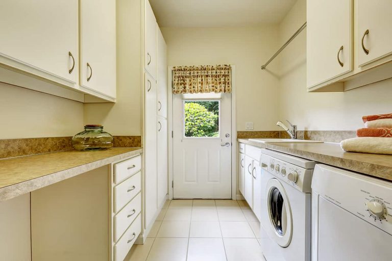 15 Laundry Room Layouts (with Designs)
