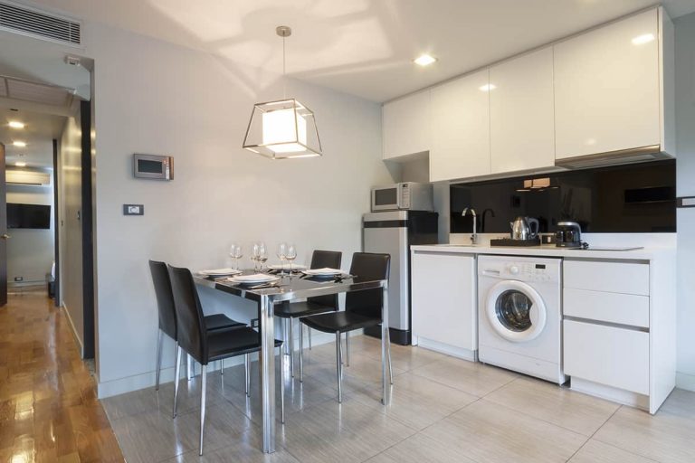 15 Laundry Room Layouts (with Designs)