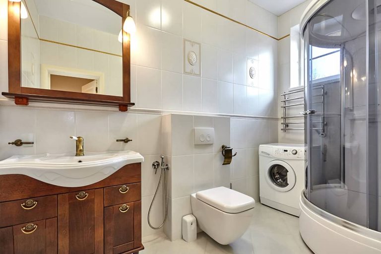 13 Bathroom and Laundry Combo Layouts You Can Try
