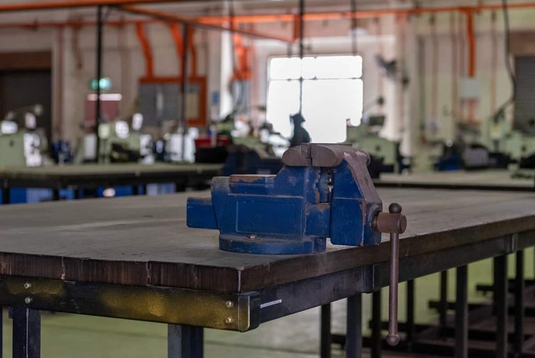 Workbench Dimensions and Guidelines