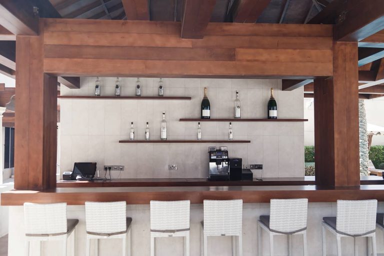 Home Bar Dimensions and Guidelines (with Drawings)