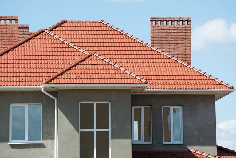 6 Most Compatible Roof Colors for Gray Houses
