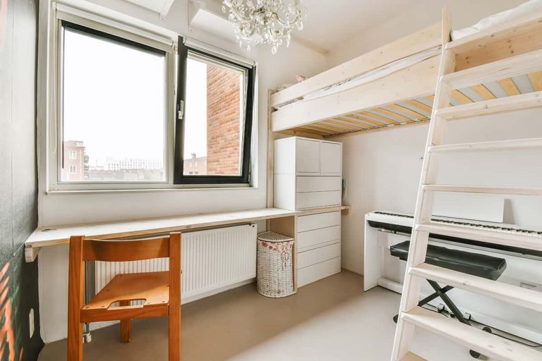 10 Awkward Bedroom Layouts (with Designs)