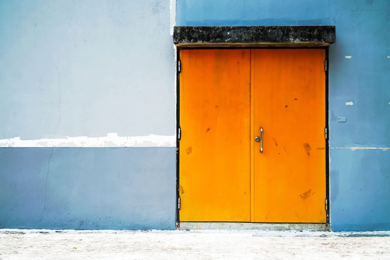 How to Paint Fading Color on a Wall (Step-by-step Guide)