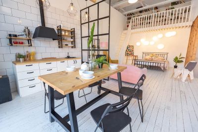 10 Awkward Bedroom Layouts (with Designs)