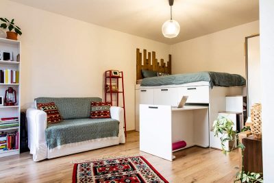 10 Awkward Bedroom Layouts (with Designs)