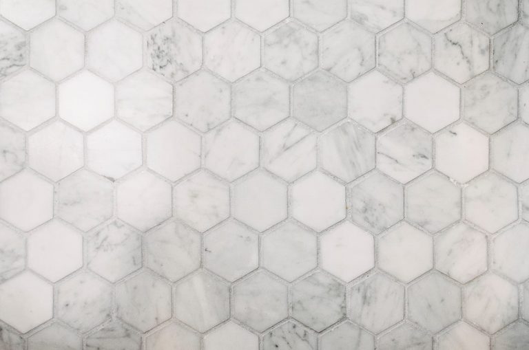 9 Eye-Catching Tile and Grout Color Combinations