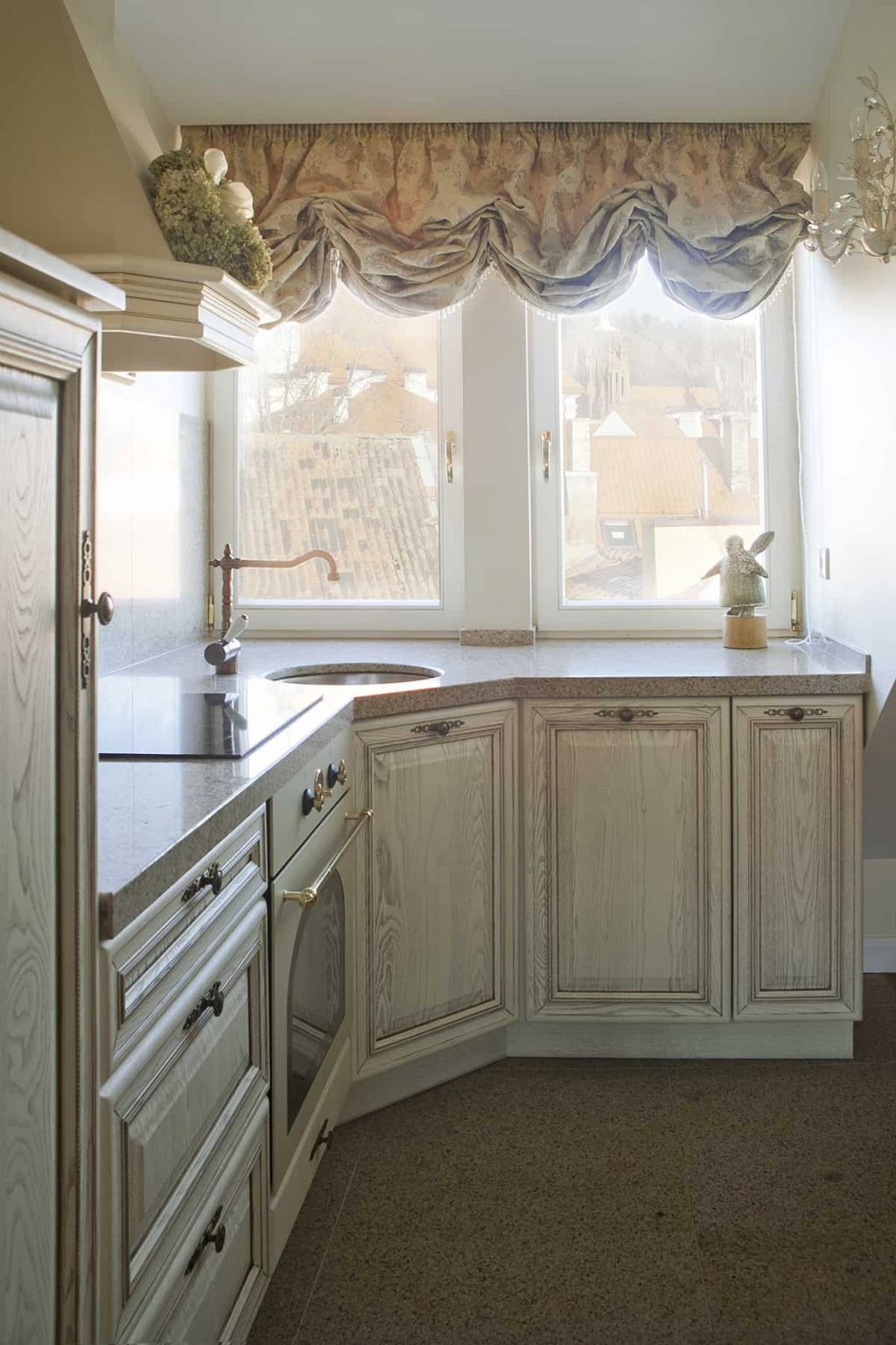 6 Small Window Curtain Ideas to Dress Your Space - Homenish