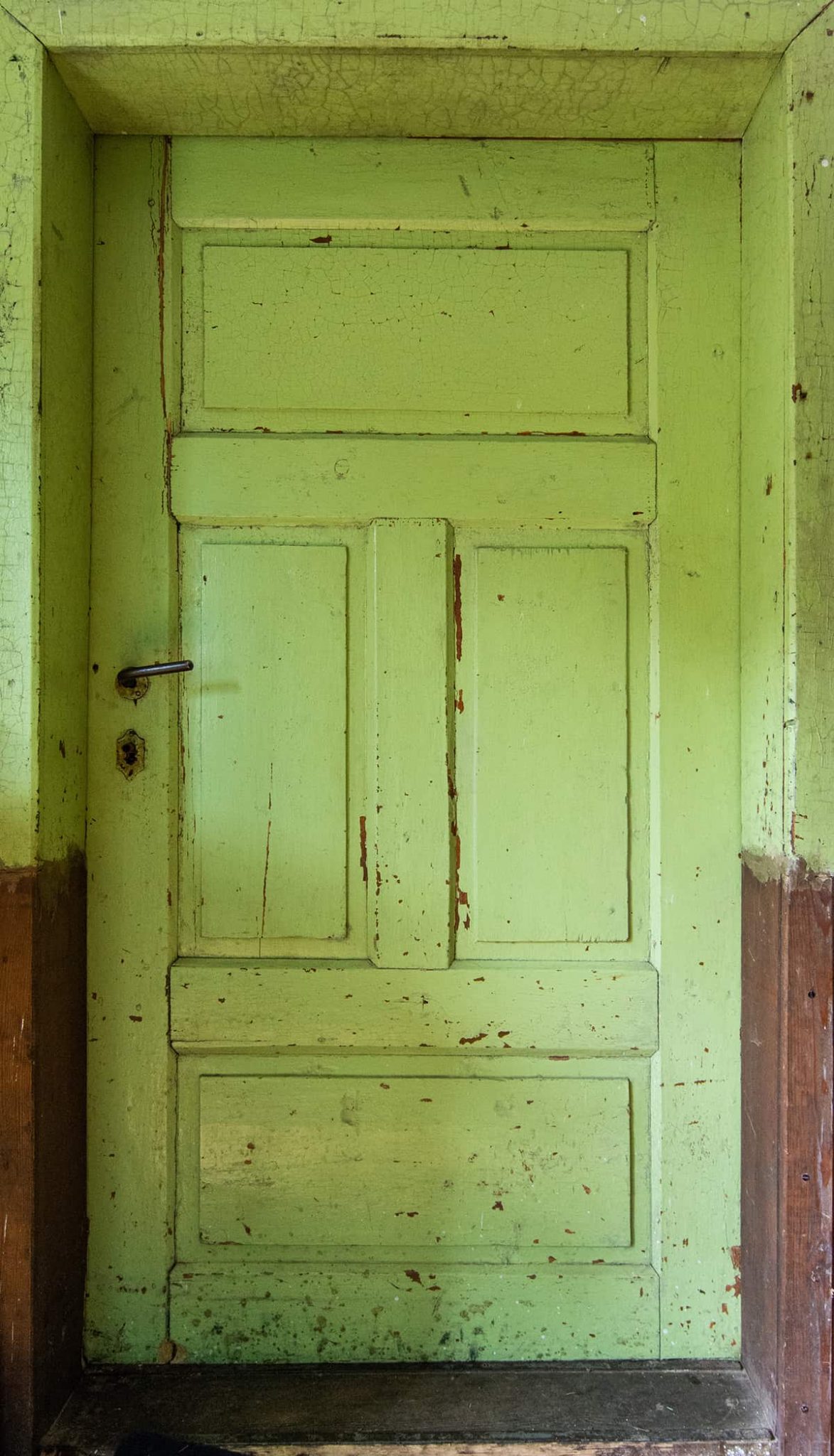 How To Fix A Cracked Door