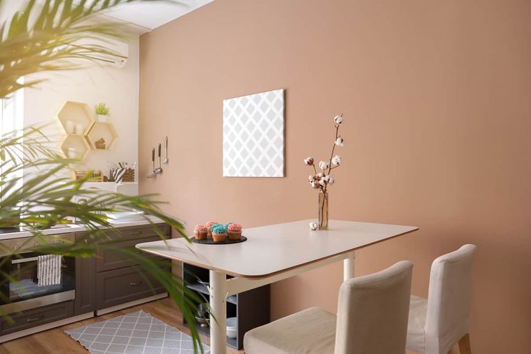 What Color Goes with Caramel Walls? (10 Color Scheme Ideas) - Homenish
