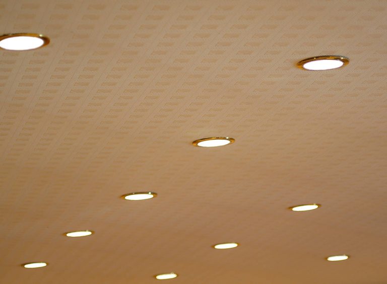 What Size Recessed Lighting Do You Need? - Homenish