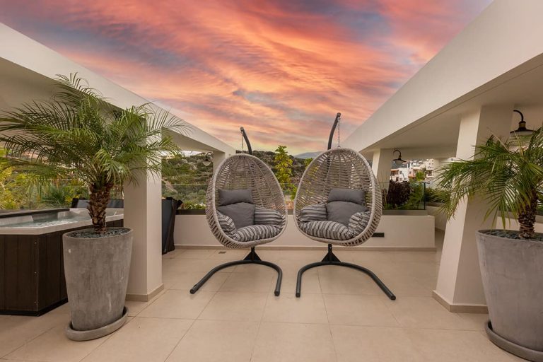 What Are the Swivel Chair Dimensions? - Homenish