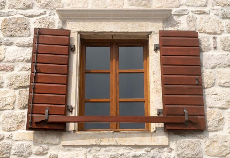 8 Best Shutter Colors for A Cream House - Homenish