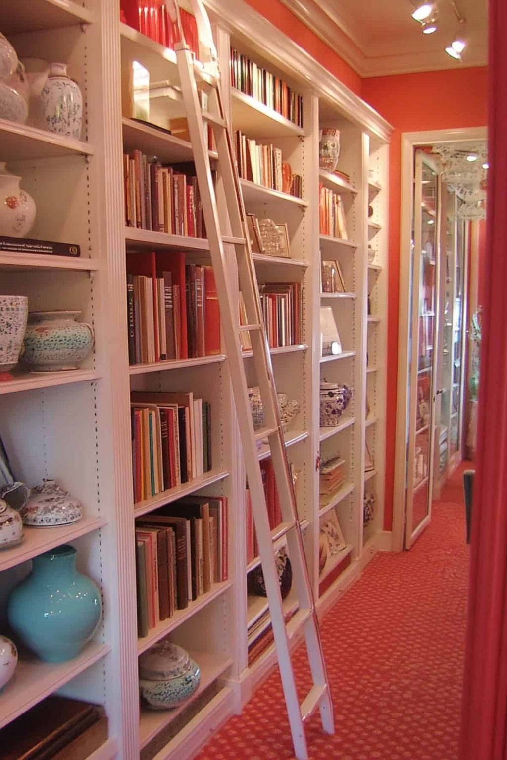 30 Ideas for Bookshelves Around Windows