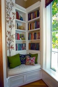 30 Ideas for Bookshelves Around Windows