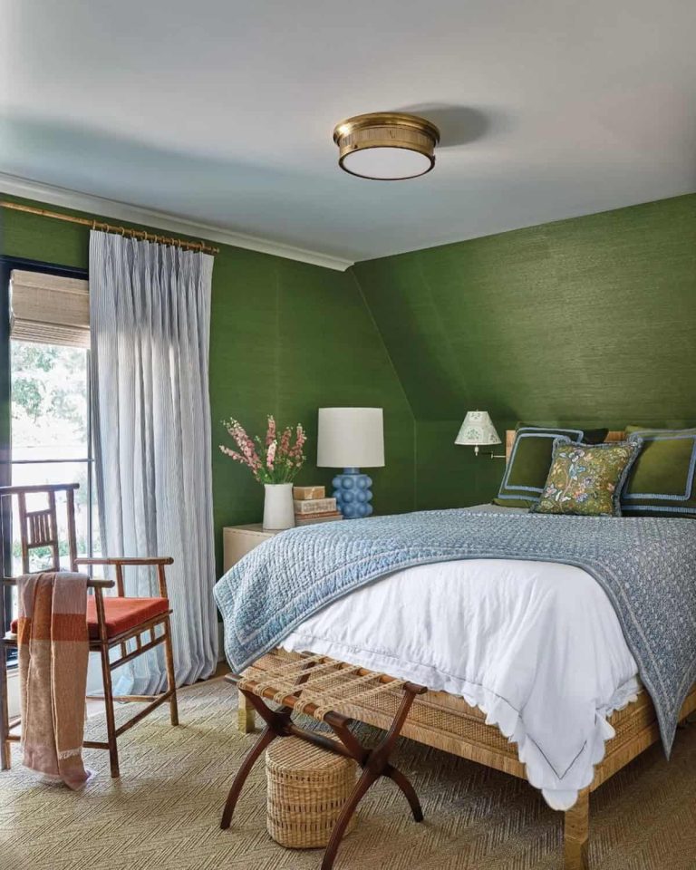 31 Timeless Green Bedroom Ideas for a Chic and Cozy Space