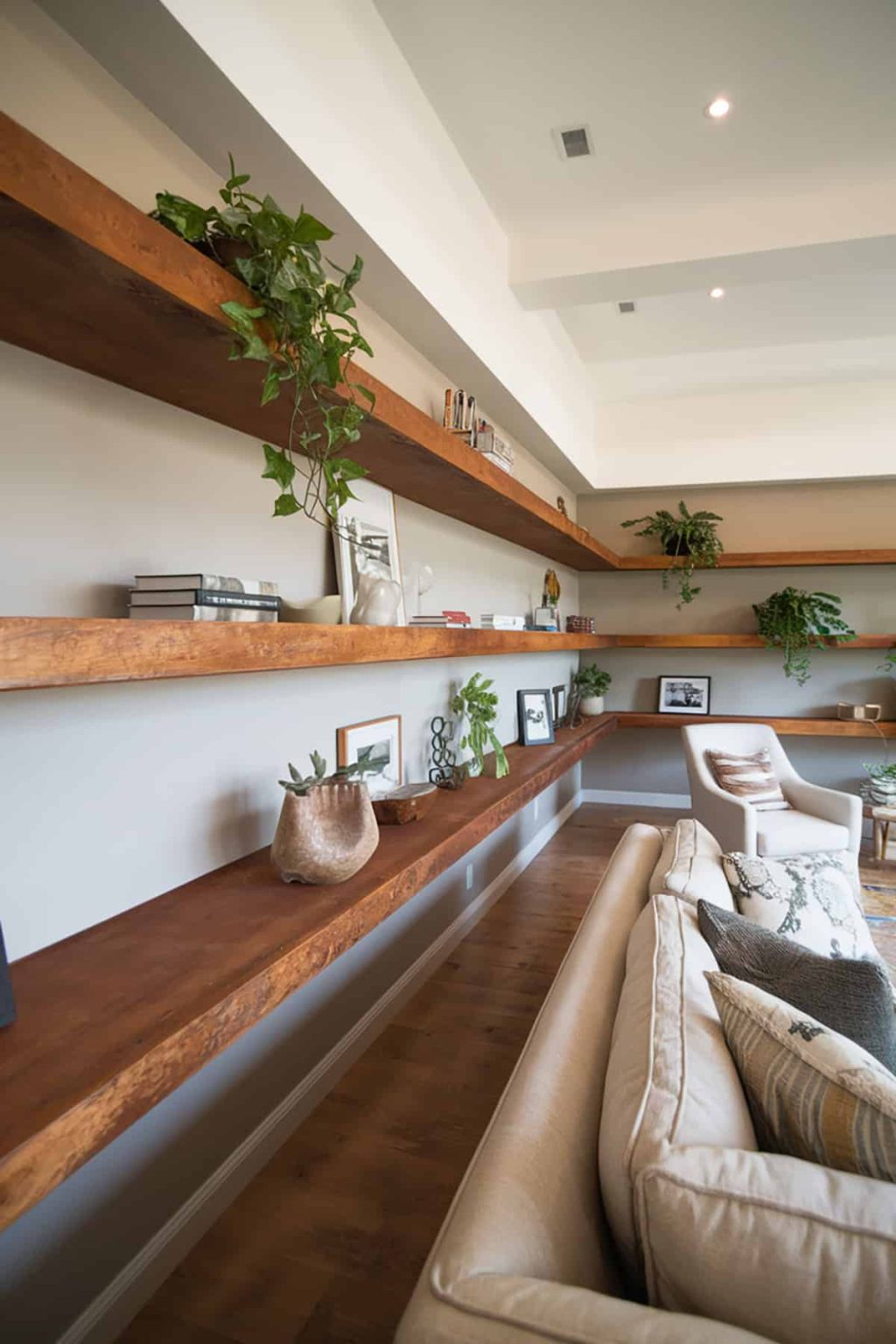 32 Living Room Bookshelf Ideas For Inspiration - Homenish