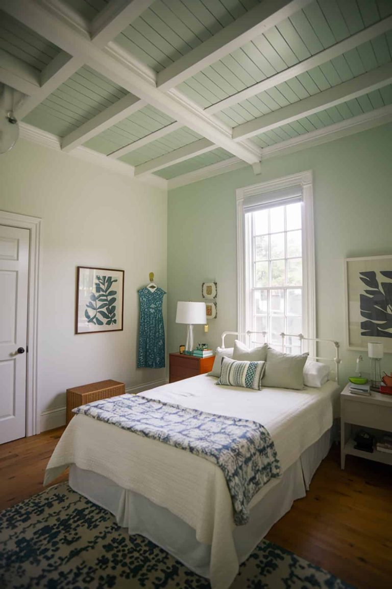 31 Timeless Green Bedroom Ideas for a Chic and Cozy Space