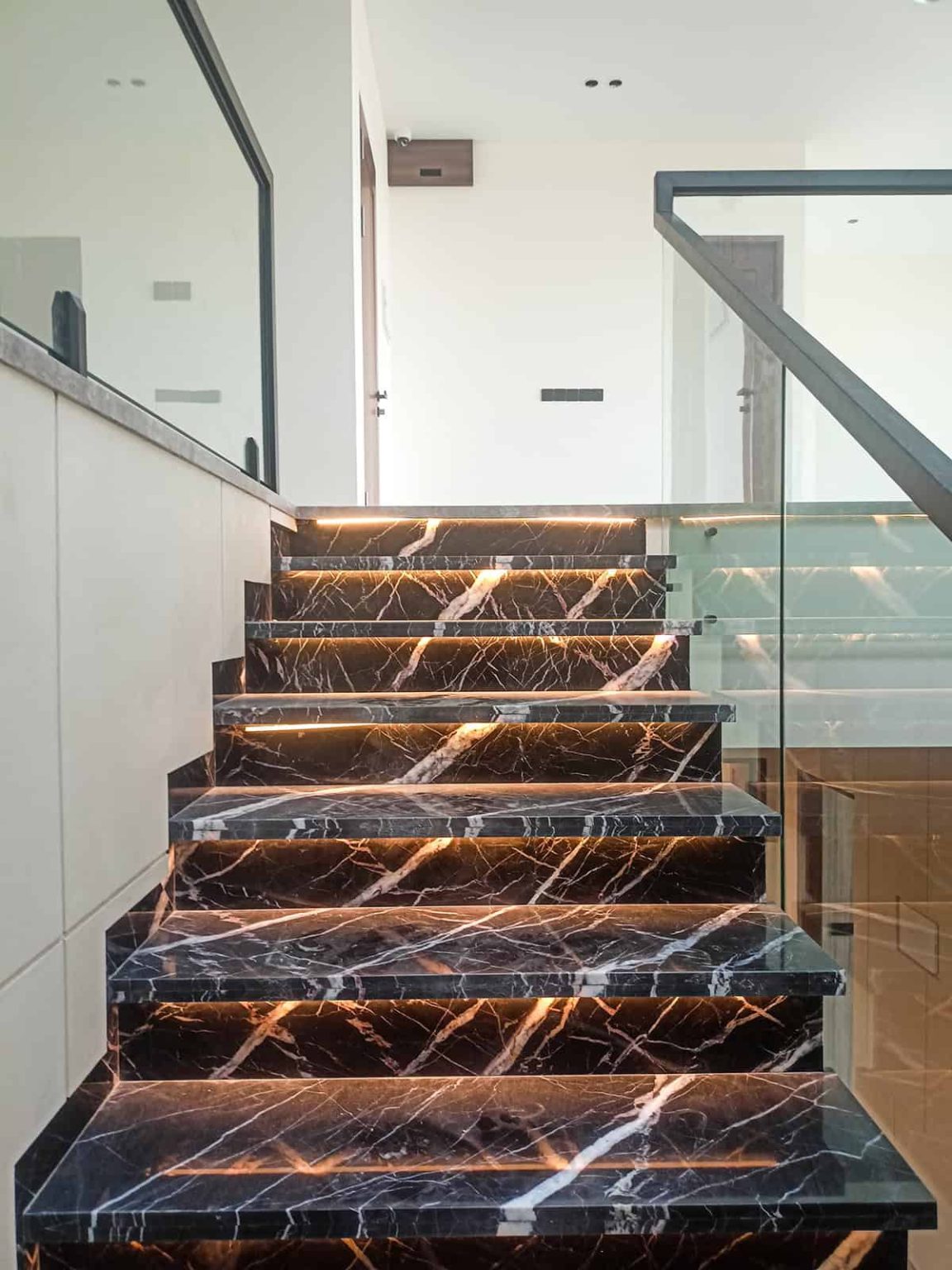 32 Stair Landing Ideas You'll Want to Try